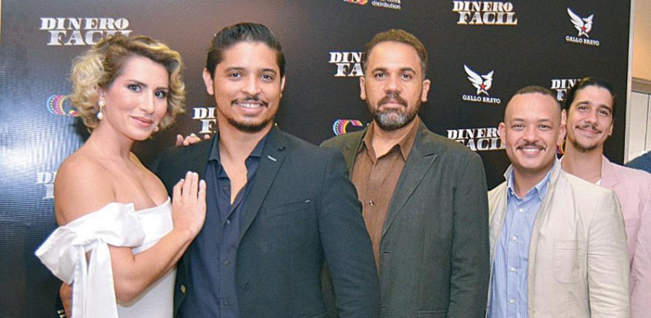 Elenco. Margaux Da Silva, Daniel Aurelio, Mario Núñez, Pedro Sierra y Yasser Michelén.