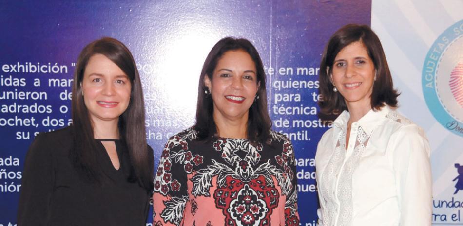 Rosanna Encarnación, Alexandra Matos y Aida de Bournigal.
