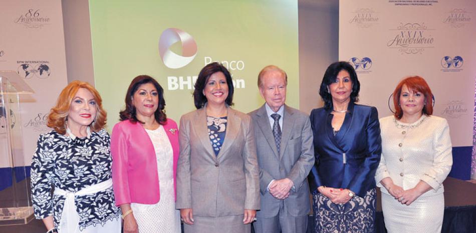 Nancy Serrano Domenech, Fior Rodríguez de Ranucoli, Margarita Cedeño de Fernández, José Luis ...