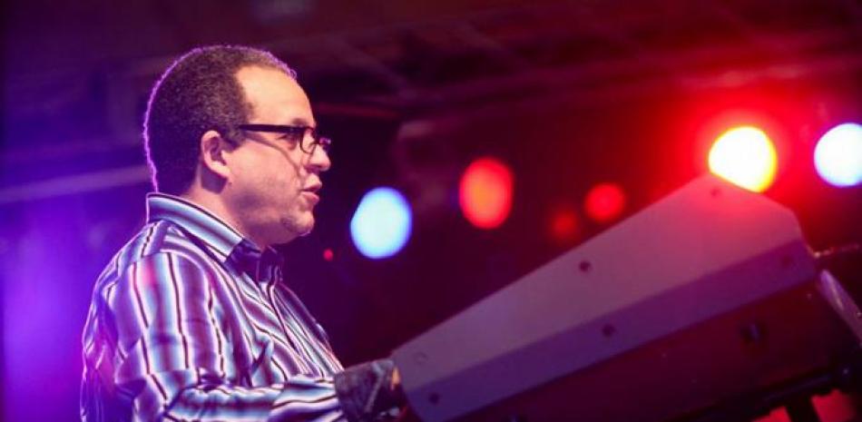 Manuel Tejada está nominado por el tema que escribió para la soprano ...
