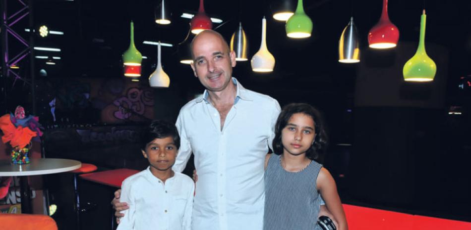 Axel, Loic y Allis Unvoas.