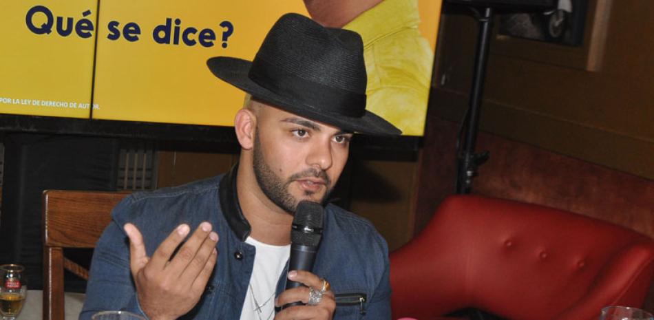 "Gabriel graba merengues que fueron populares con los 23 cantantes ...