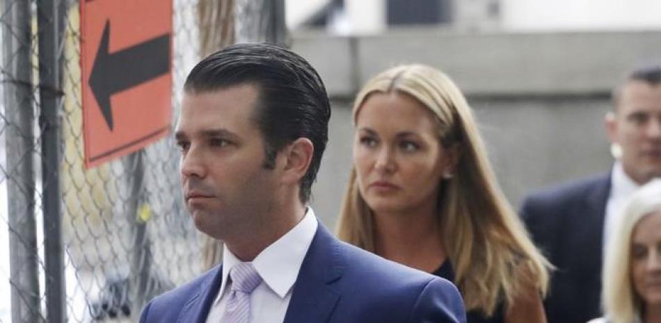 El Hijo Mayor De Trump Y Su Esposa Alcanzan Acuerdo De Divorcio Según
