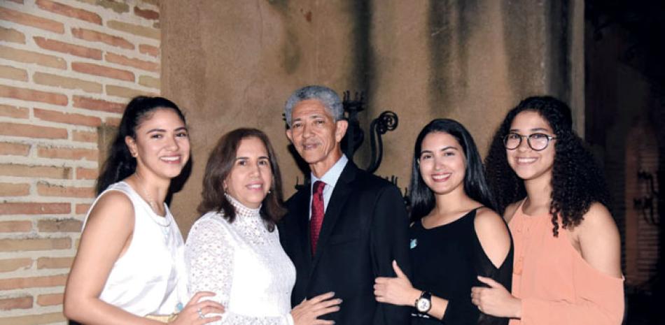 Joarla Caridad, Arelis de Caridad, Jorge Caridad, Jorelis Caridad y ...