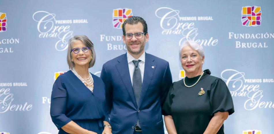 Virginia Cabral Arzeno, Franklin Báez Henríquez y Lizzie Sánchez ...