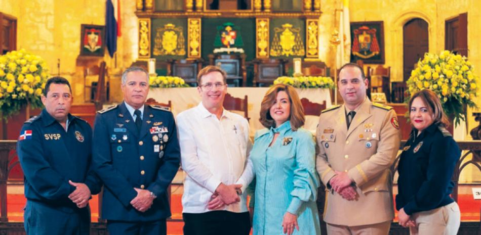 Frank Adames Rosario, Fernando Hernández, Mario Gamundi, Lucile ...