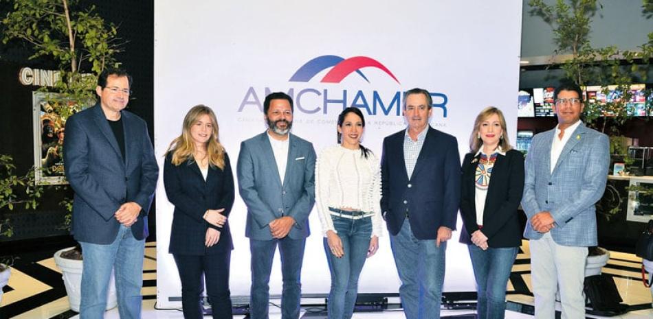 Steven Puig, Sofía González Corripio, Eduardo Cruz, Vivian Peña ...