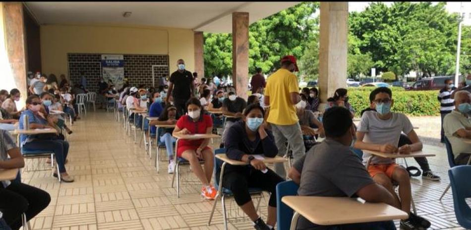 Explana de la facultad de medicina de la Universidad Autónoma de Santo ...