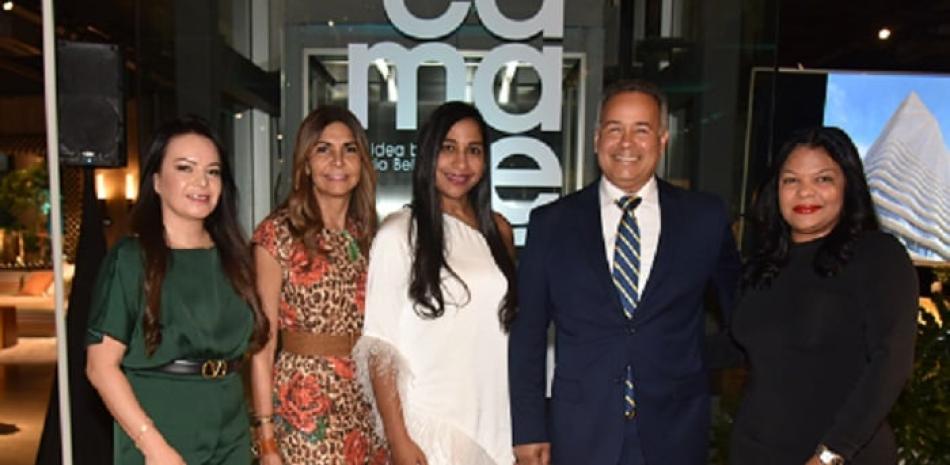 Yenny Hanley, Yudelka Checo, Sheila Rosario Duvay, Eleen Bruno y Aida ...