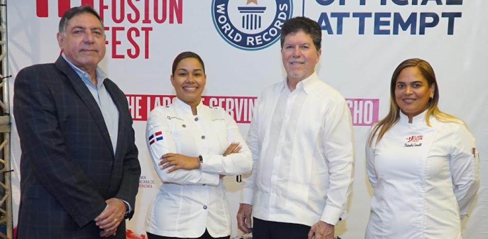 Gamal Michelén, María Marte, Luis Ros y Pamela Gonell.