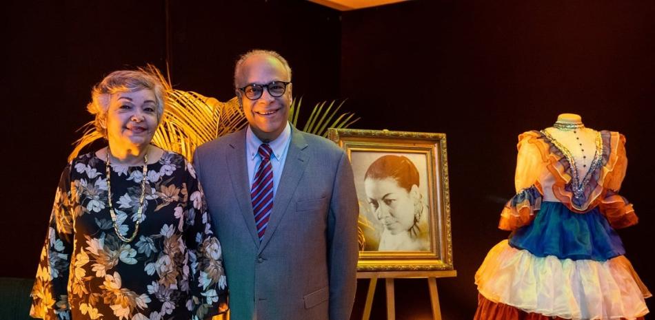 Luisa Rivera Damirón de Noboa y José Eliseo Rivera, hijos de Casandra Damirón, durante el ...