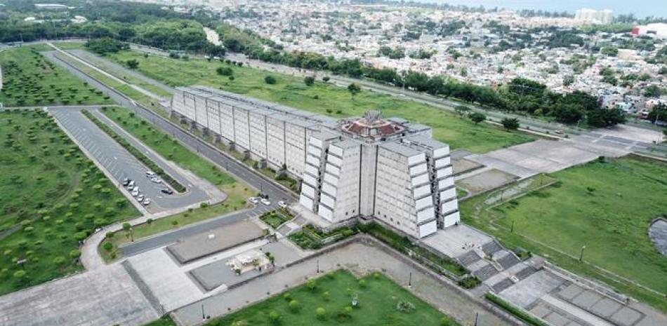 El Faro a Colón fue construido por el presidente Joaquín Balaguer con ...