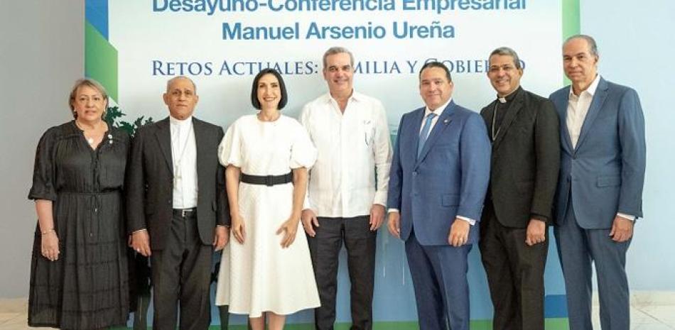 Retos actuales: familia y gobierno’"| Listín Diario