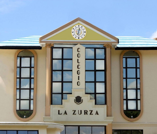 Intervienen colegio La Zurza en Santiago