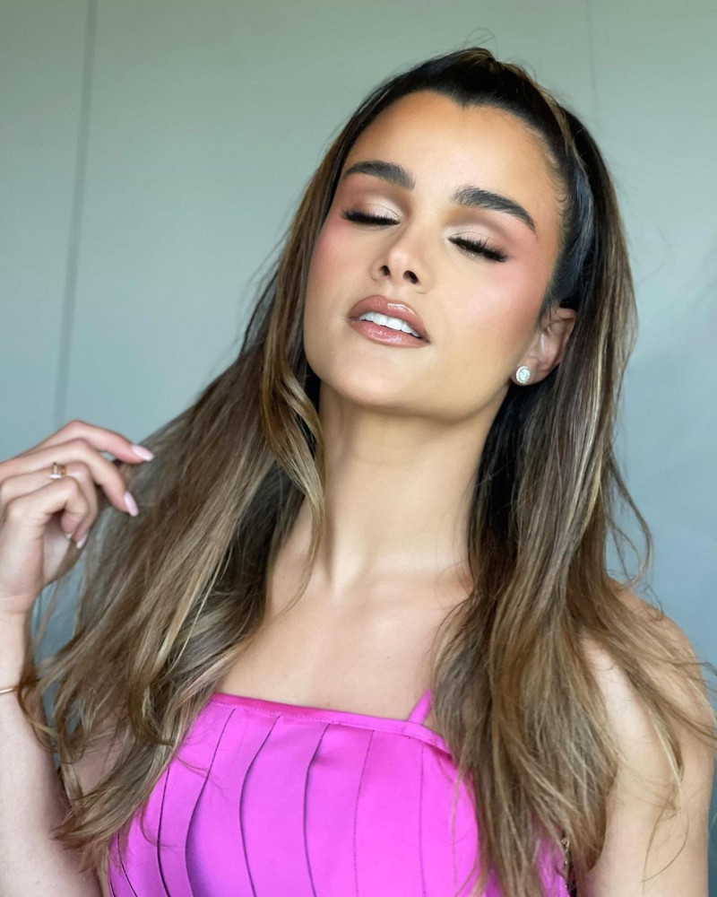 "Clarissa Molina: todoterreno en belleza, cine y televisión con materia ...