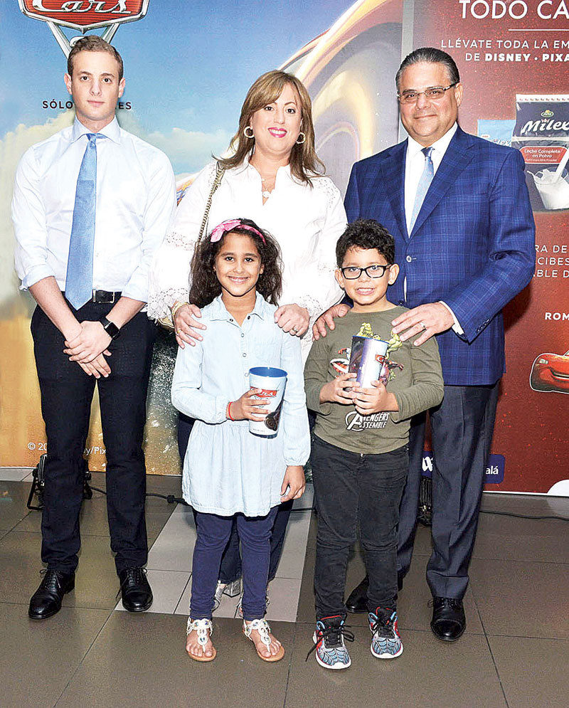 Raúl Karim Rizik, Alexandra Mejía Arcalá, Raúl Rizik Yeb, Sophia Cardy ...