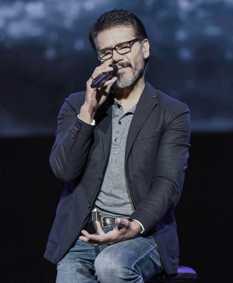 "Jesús Adrián Romero inicia cuenta regresiva"| Listín Diario