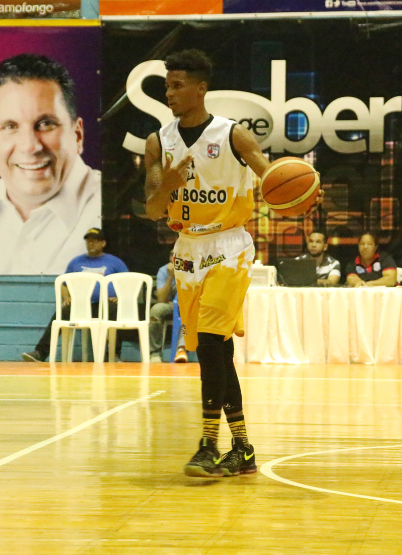 Michael Ureña lideró la ofensiva del Don Bosco que superó al San Sebastián.