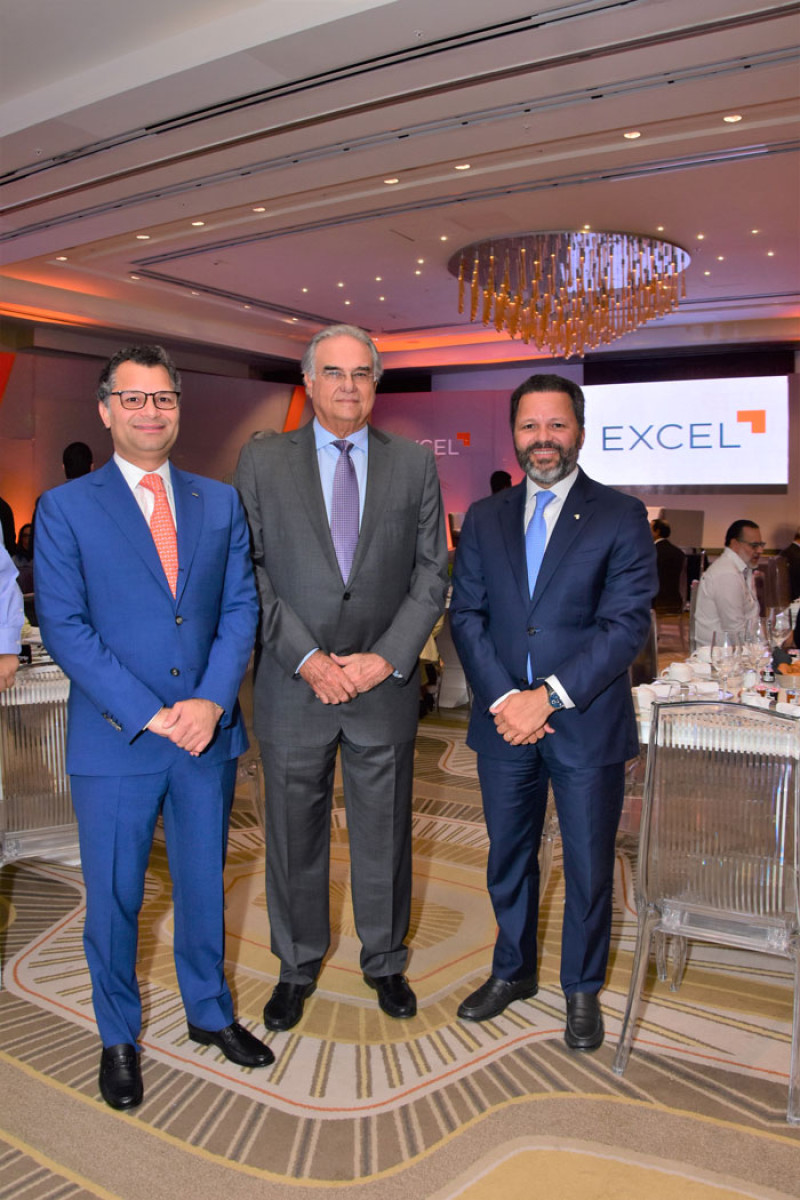 Alberto Cruz, Gabriel José Roig y Eduardo Cruz.