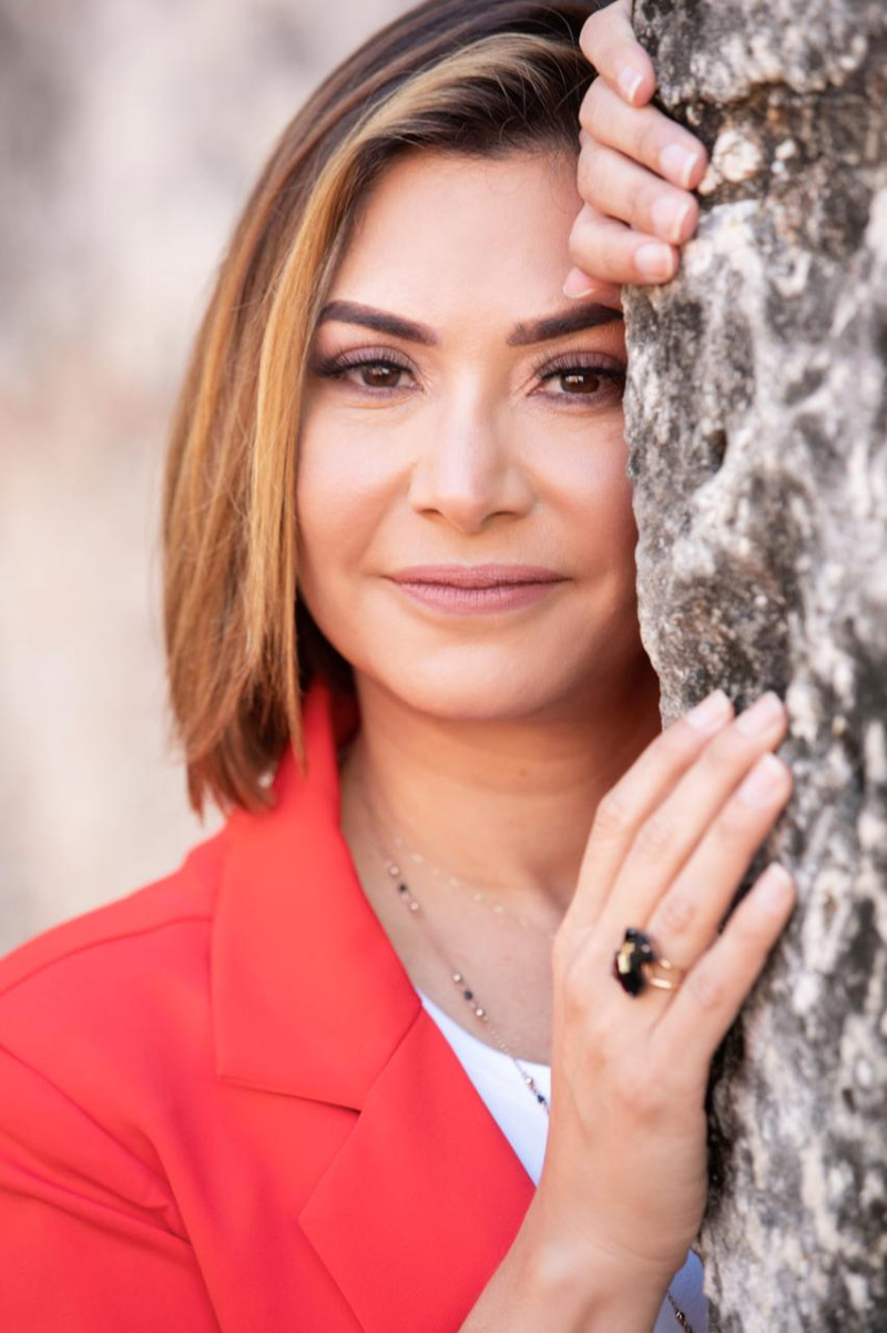 Elianta Quintero estrena “Conectados”, su nuevo programa por Telecentro