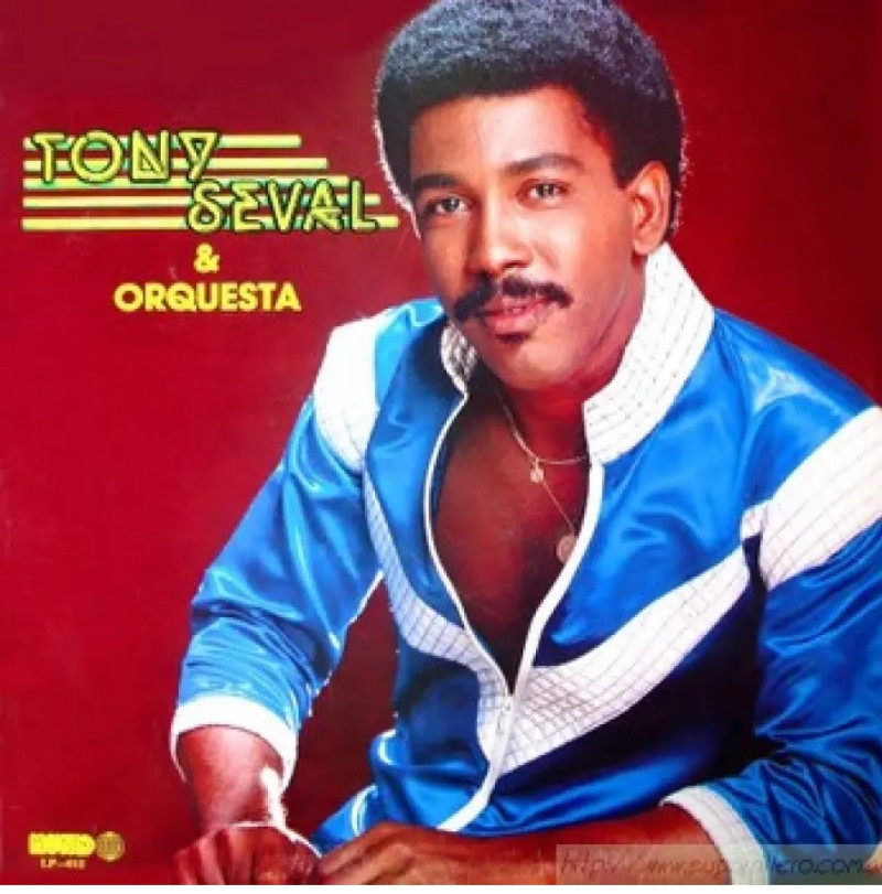 El merenguero Tony Seval murió el 24 de octubre de 1985.