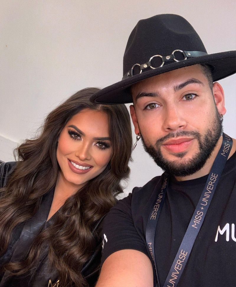 Bryan Bonilla hacedor de imagen en Miss Universo