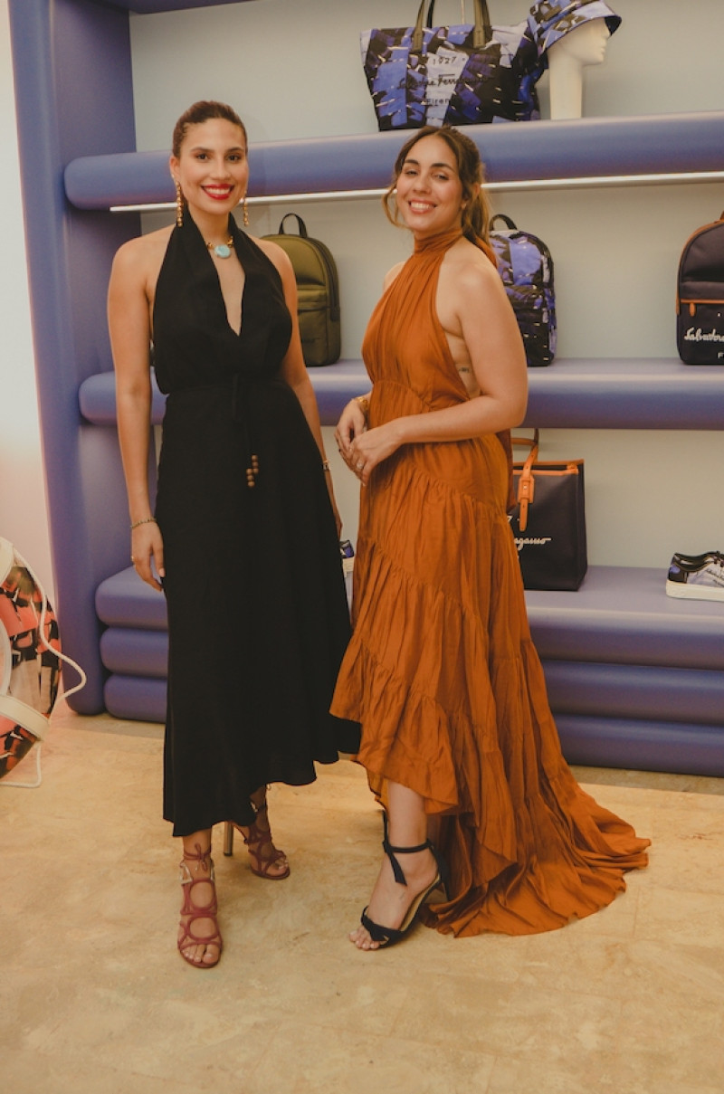 Katherine Collado y Yazmín Yeara.