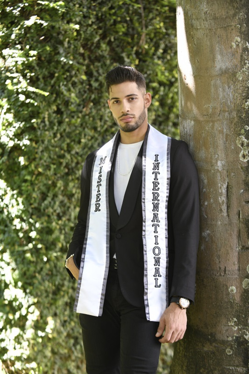 "Manu Franco, del béisbol a ganar el Mister International 2022"| Listín ...