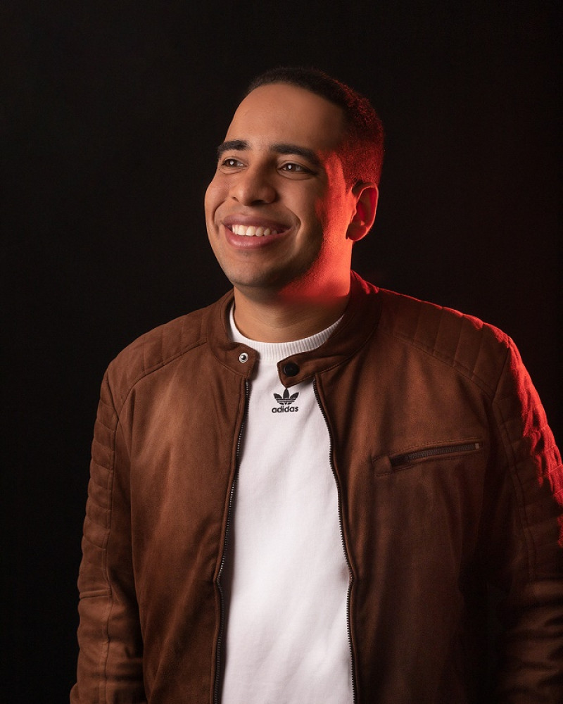 "Sandy Saviñón, de análisis radial a entretenimiento en “El mismo golpe ...